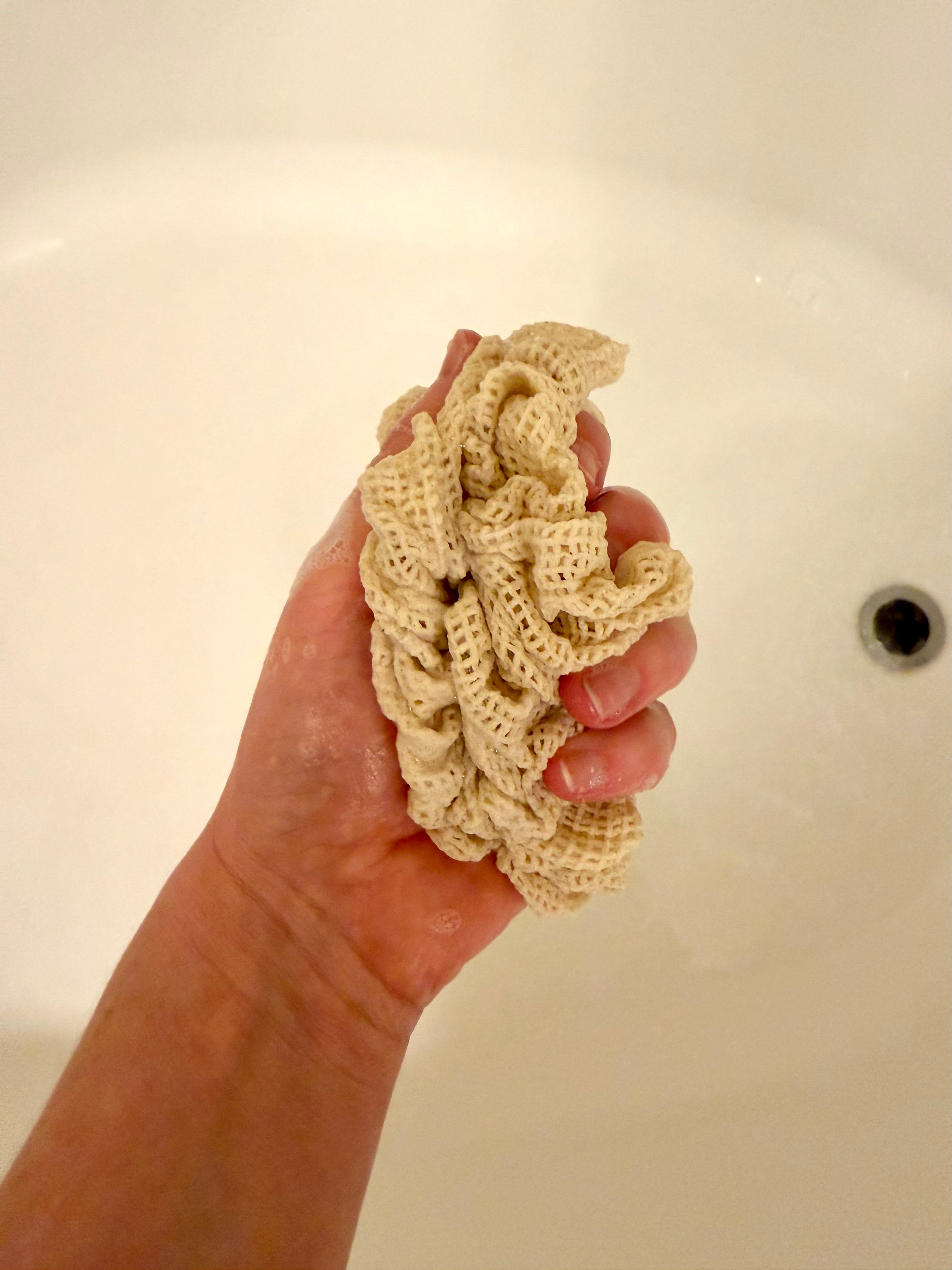 Plastic-Free Loofah Swaps for a More Natural Shower Routine